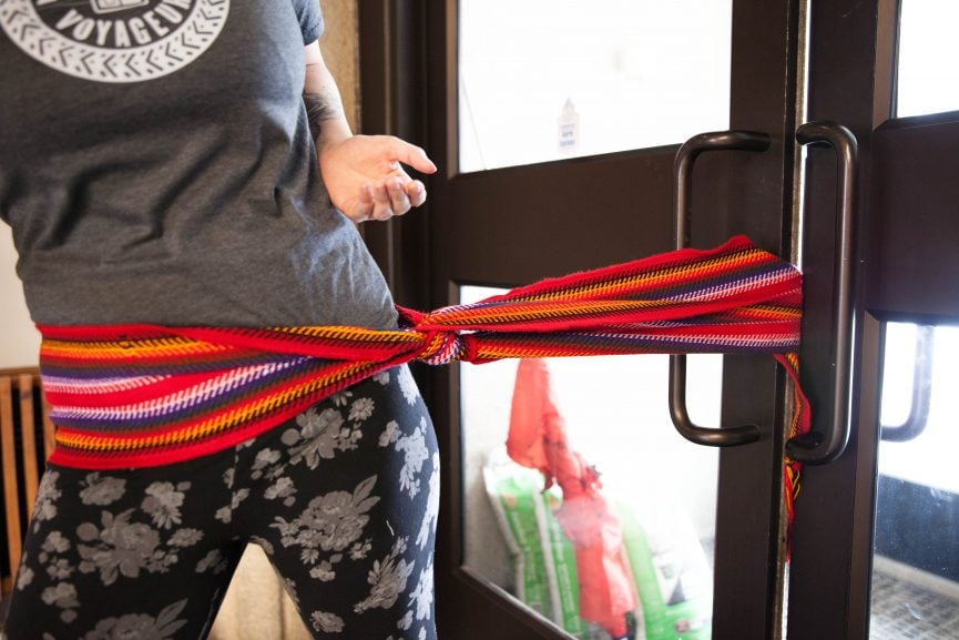 6 STEPS TO TYING YOUR SASH LIKE A REAL VOYAGEUR - Festival du Voyageur